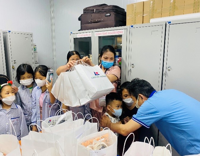 Logitem Việt Nam tặng quà cho bệnh nhi tại Viện Huyết học-Truyền máu ...
